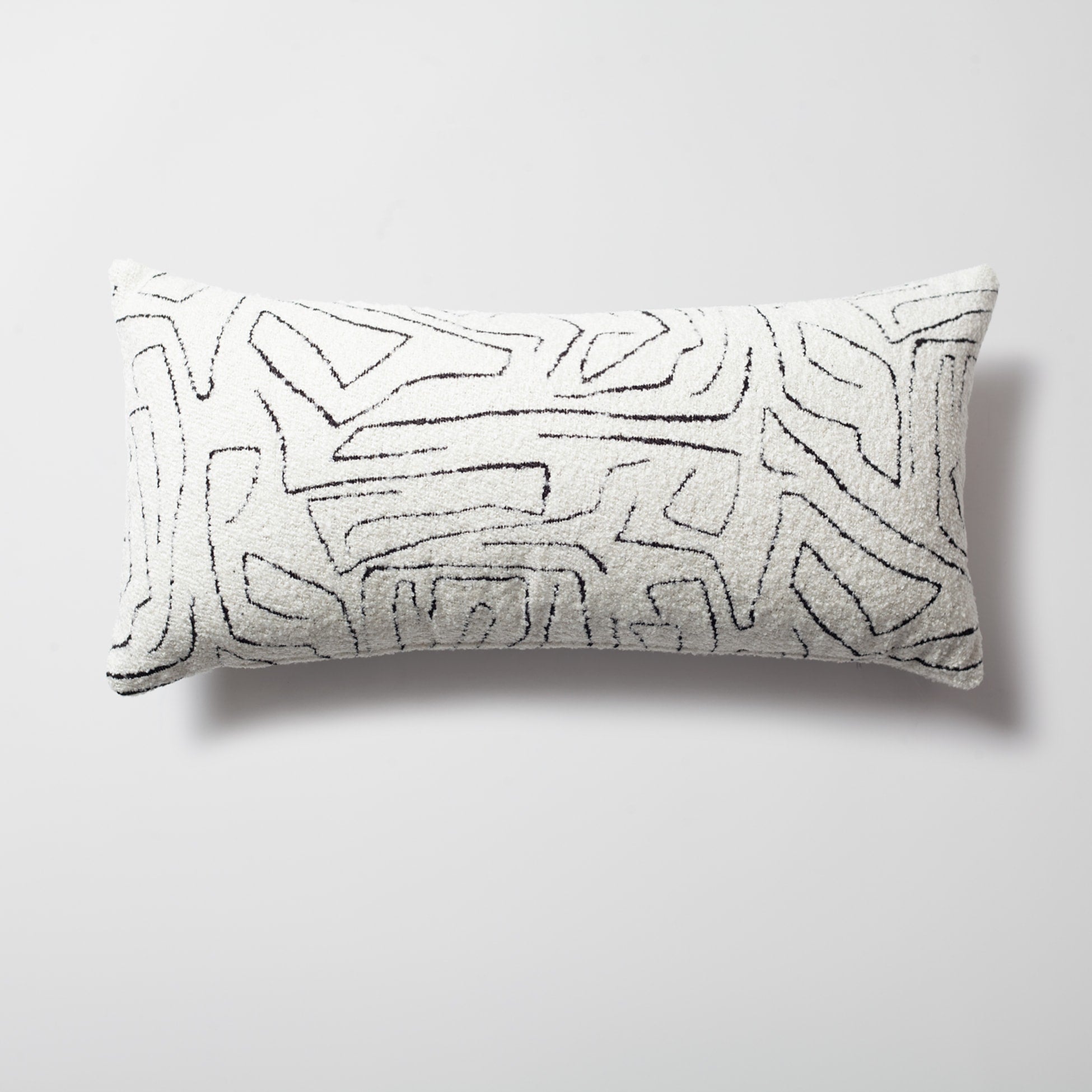 Amorf | White Abstract Minimal Design Textured Long Lumbar 14"x28 ...